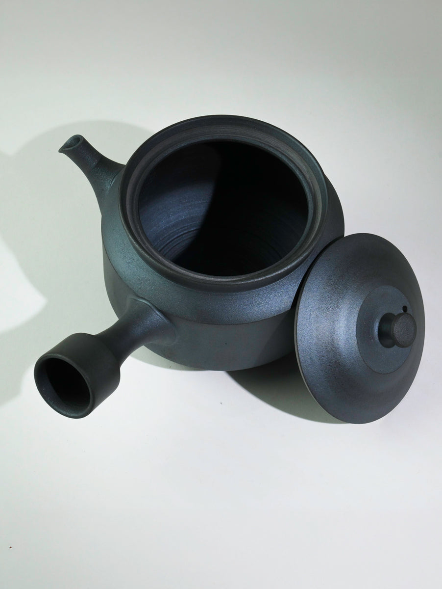 Angular Tokoname Kyusu by Fujita Tokuta 230 ml - Black – sugoi sweets