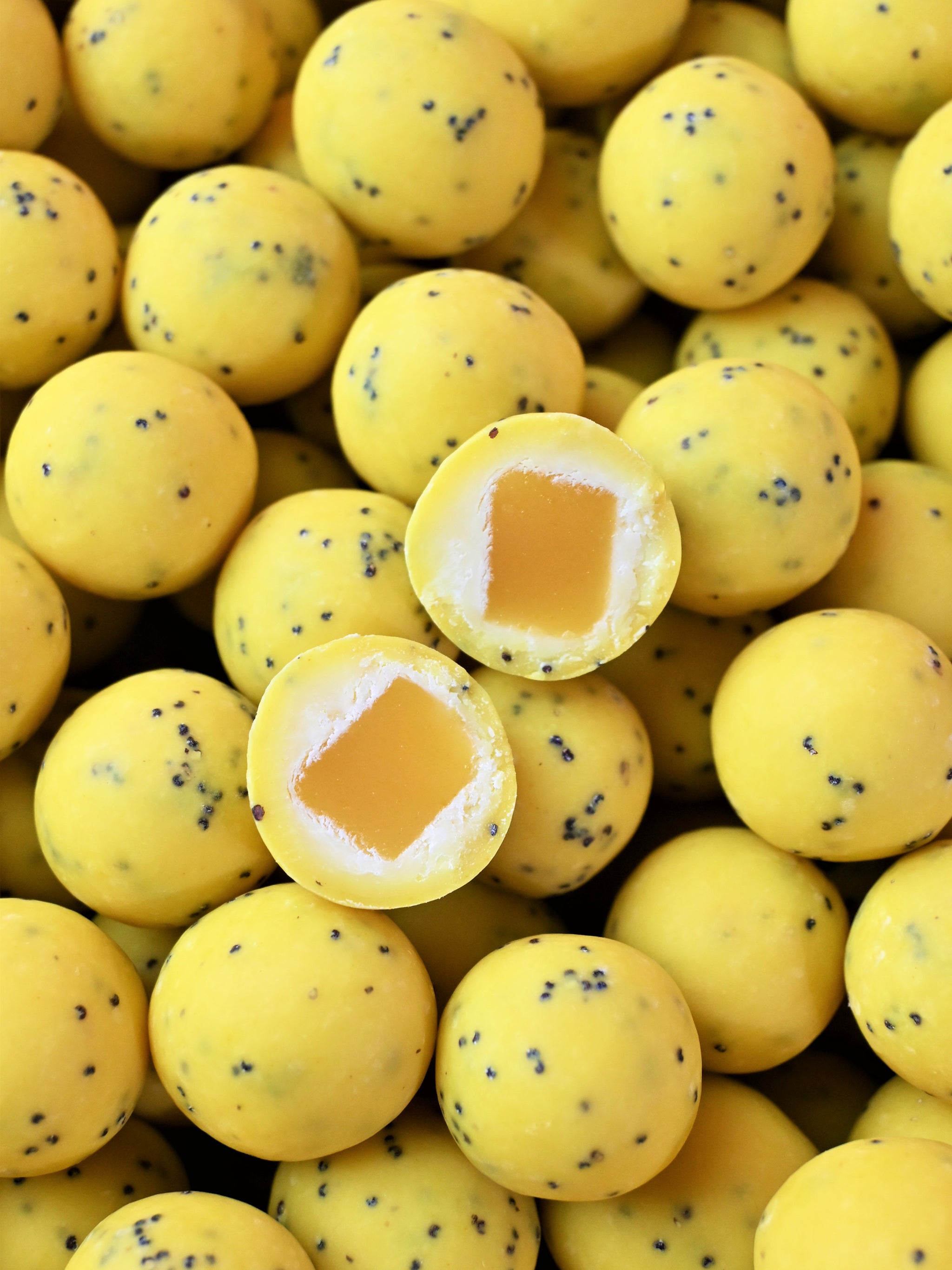 DRAGÉE - Passion Fruit Poppy Seed Caramel – sugoi sweets